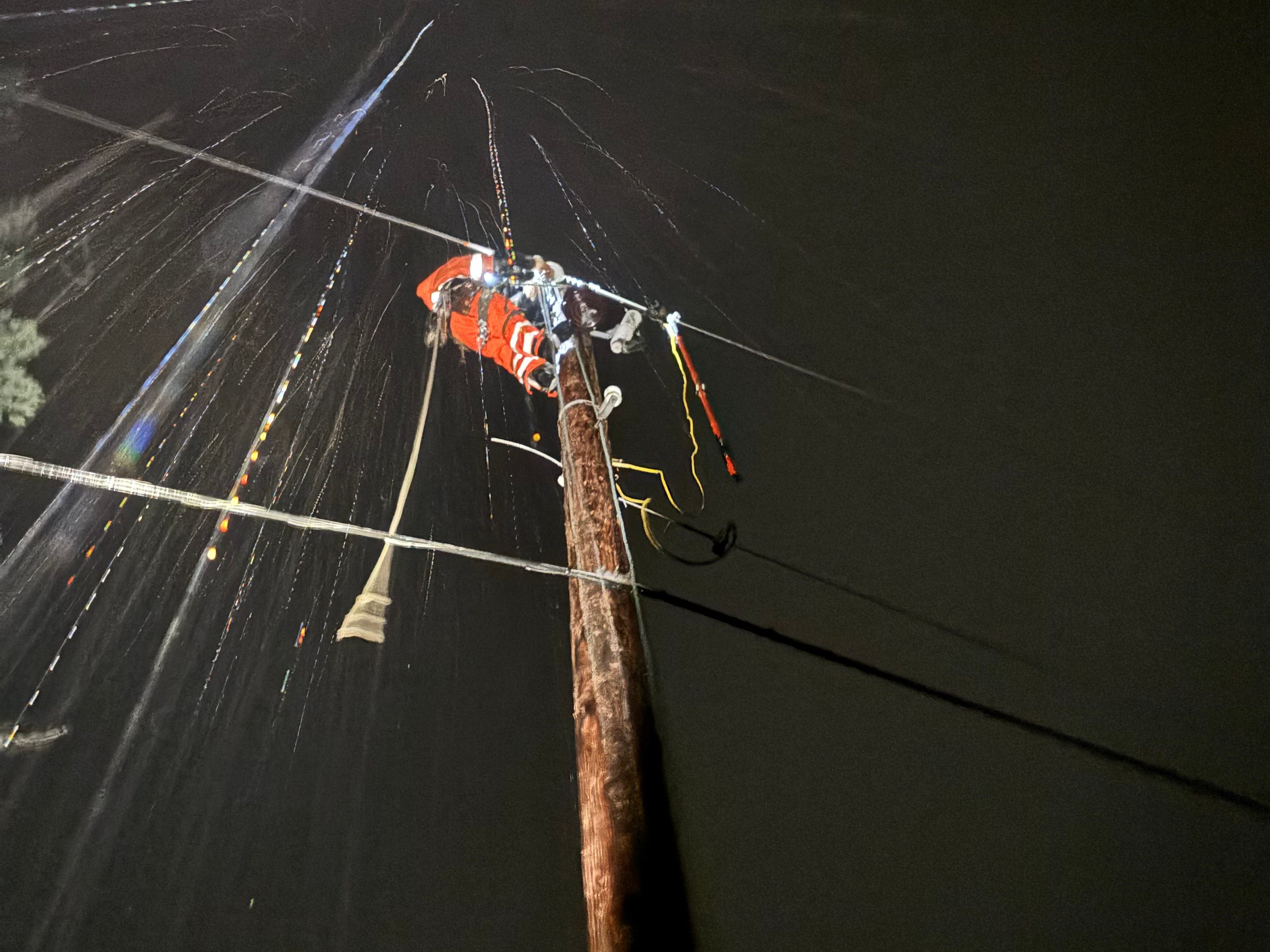 Emergency Powerline Repair Services | Vancouver Island - District Powerline